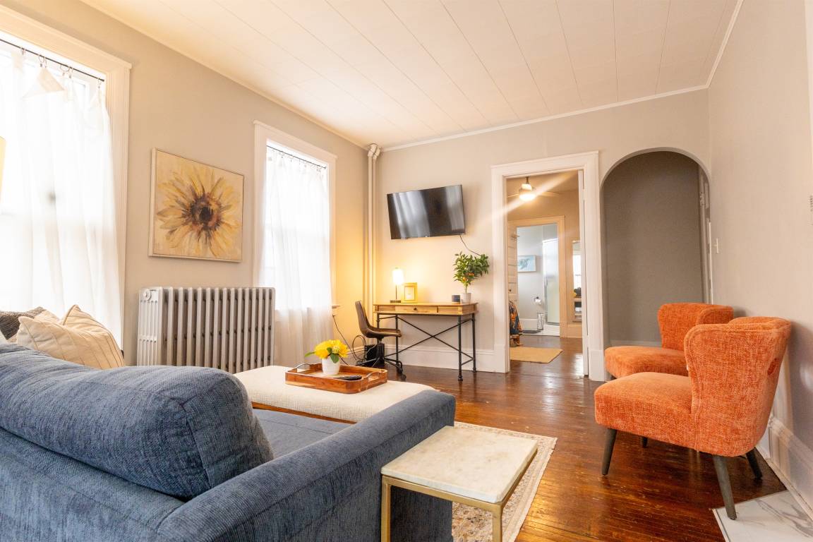 39 M² Apartment ∙ 1 Bedroom ∙ 2 Guests - Bloomington, IL