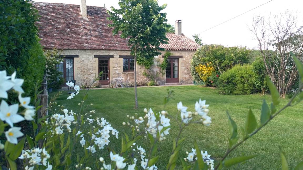 74 M² Gîte ∙ 2 Chambres ∙ 5 Personnes - Dordogne