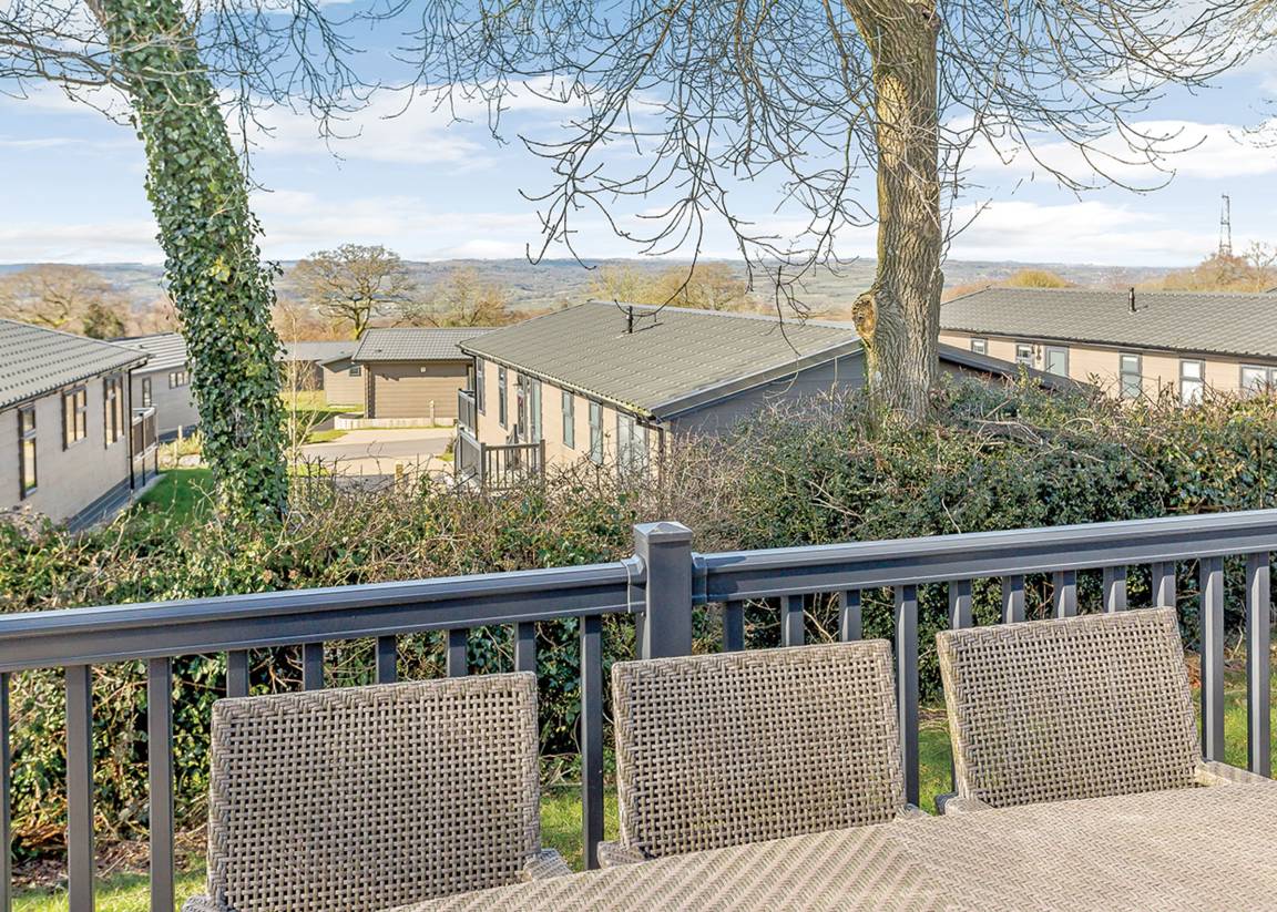 Chalet ∙ 4 Bedrooms ∙ 8 Guests - Somerset