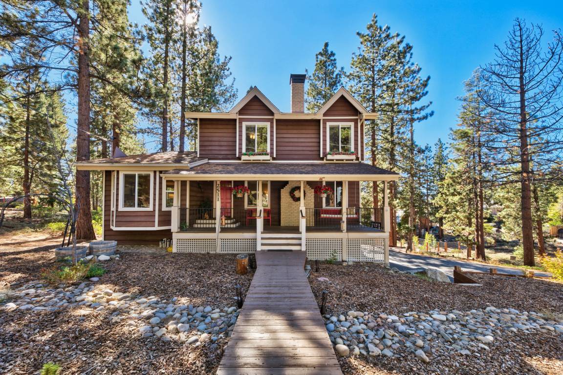 210 M² House ∙ 4 Bedrooms ∙ 8 Guests - South Lake Tahoe, CA