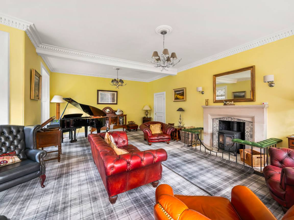 Cottage ∙ 8 Bedrooms ∙ 16 Guests - Aberdeenshire