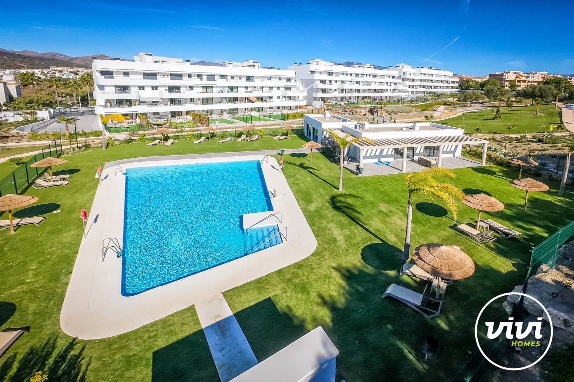 90 M² Apartamento ∙ 2 Habitaciones ∙ 4 Huéspedes - Estepona