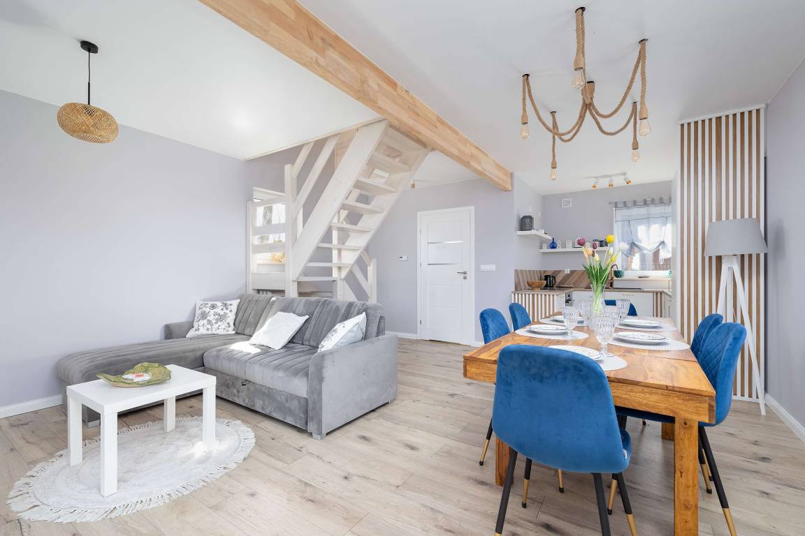 80 M² Ferienhaus ∙ 2 Schlafzimmer ∙ 8 Gäste - Dąbki