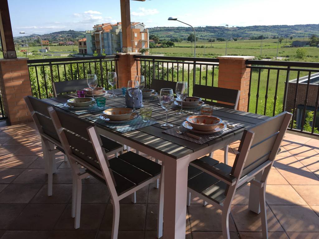 72 M² Apartamento ∙ 3 Quartos ∙ 5 Hóspedes - Porto Recanati