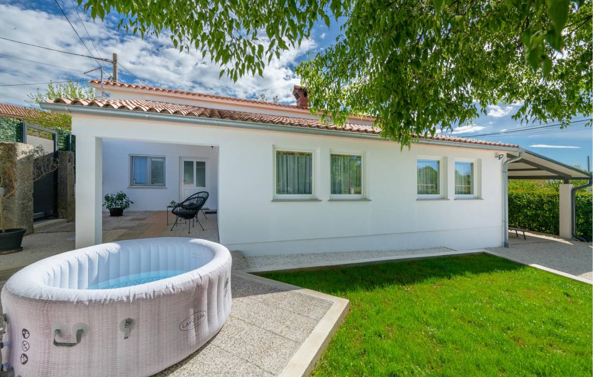 80 M² Ferienhaus ∙ 2 Schlafzimmer ∙ 4 Gäste - Krnica