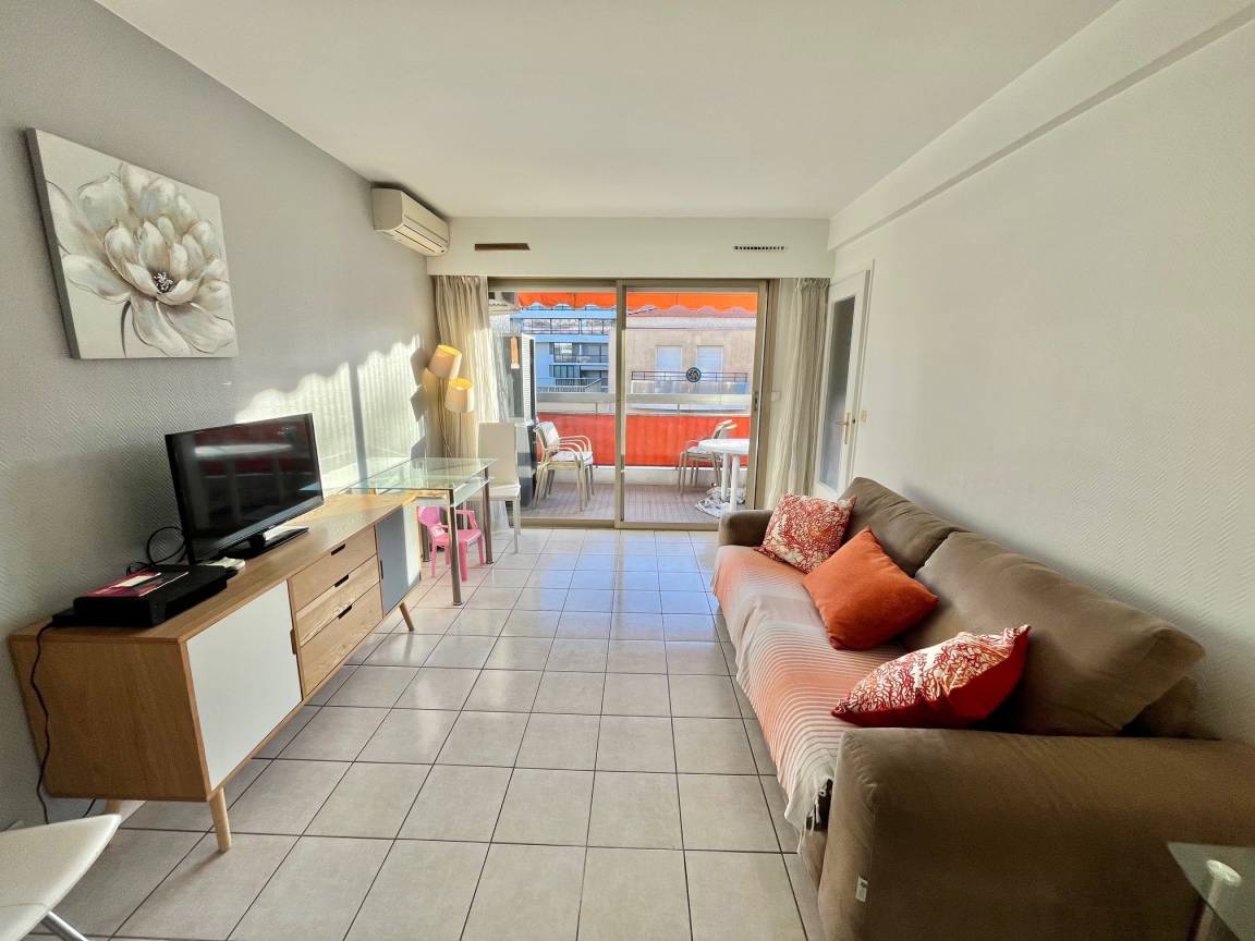 27 M² Studio ∙ 2 Personnes - ibis Cannes Centre