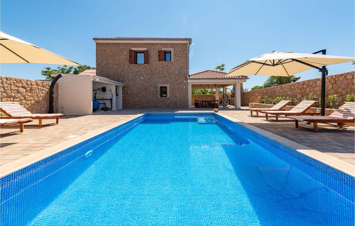 120 M² House ∙ 2 Bedrooms ∙ 6 Guests - Novalja
