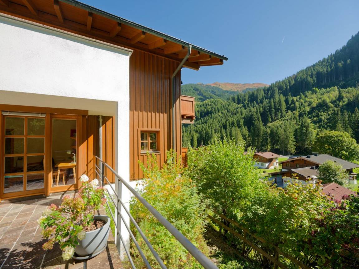 150 M² Ferienhaus ∙ 4 Schlafzimmer ∙ 10 Gäste - Fieberbrunn