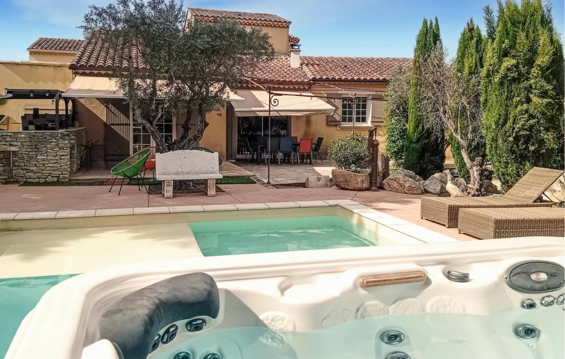 130 M² Maison De Vacances ∙ 3 Chambres ∙ 6 Personnes - Pernes-les-Fontaines