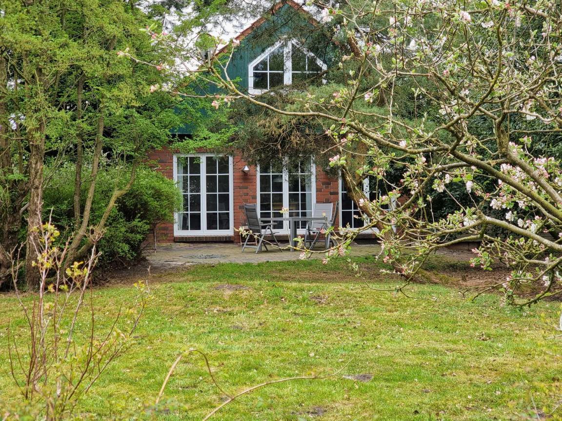 55 M² Ferienhaus ∙ 2 Schlafzimmer ∙ 4 Gäste - Großefehn
