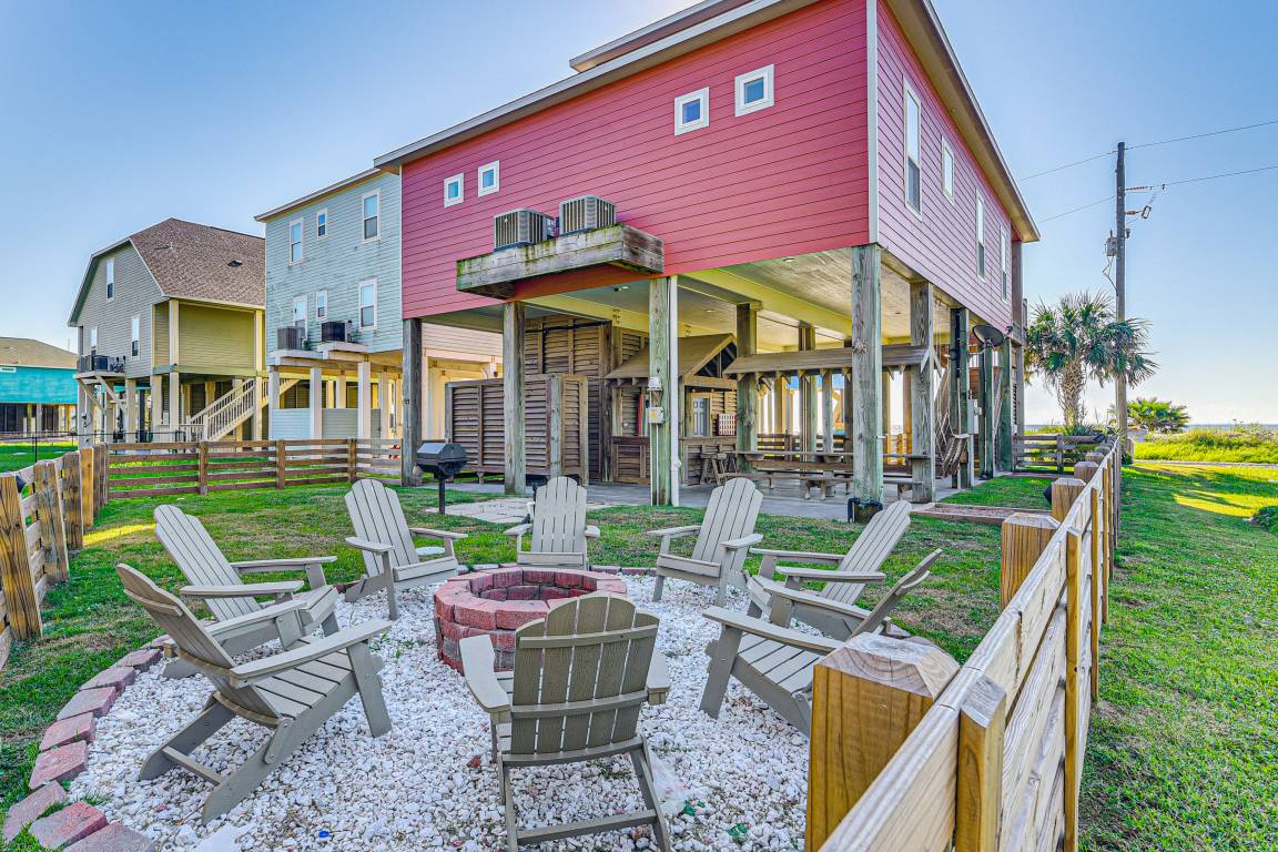 170 M² House ∙ 4 Bedrooms ∙ 14 Guests - Crystal Beach, Texas