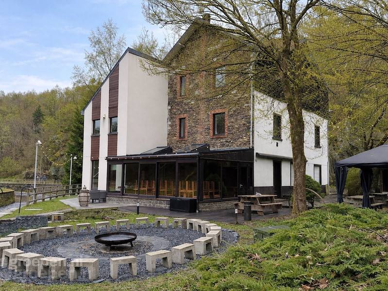 Maison De Vacances ∙ 10 Chambres ∙ 45 Personnes - Houffalize