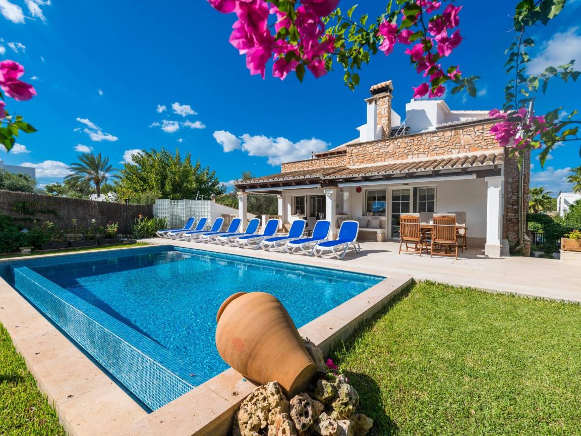 320 M² Villa ∙ 6 Habitaciones ∙ 12 Huéspedes - Cala d'Or