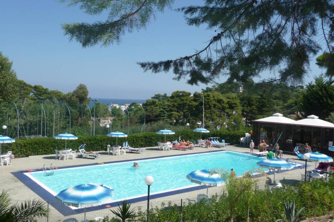 24 M² House ∙ 2 Bedrooms ∙ 5 Guests - Rodi Garganico