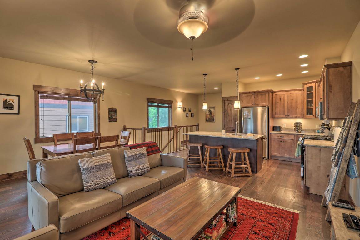 150 M² Apartment ∙ 3 Bedrooms ∙ 6 Guests - Bigfork, MT