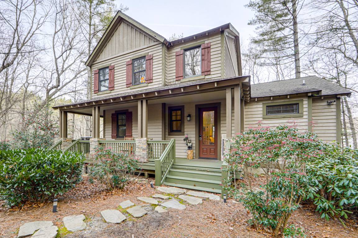 167 M² House ∙ 3 Bedrooms ∙ 6 Guests - Tuckasegee, NC