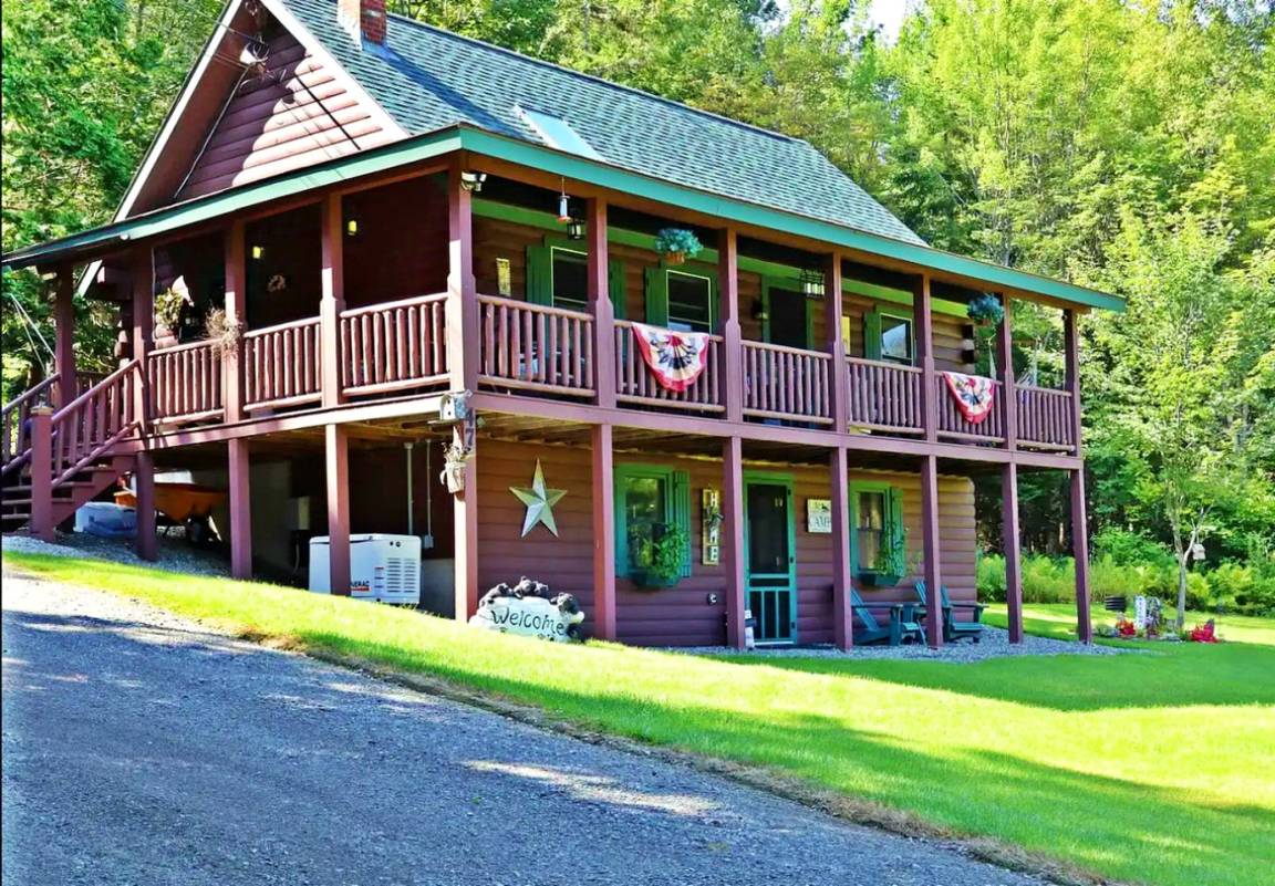 House ∙ 2 Bedrooms ∙ 7 Guests - Mount Kineo State Park, Greenville