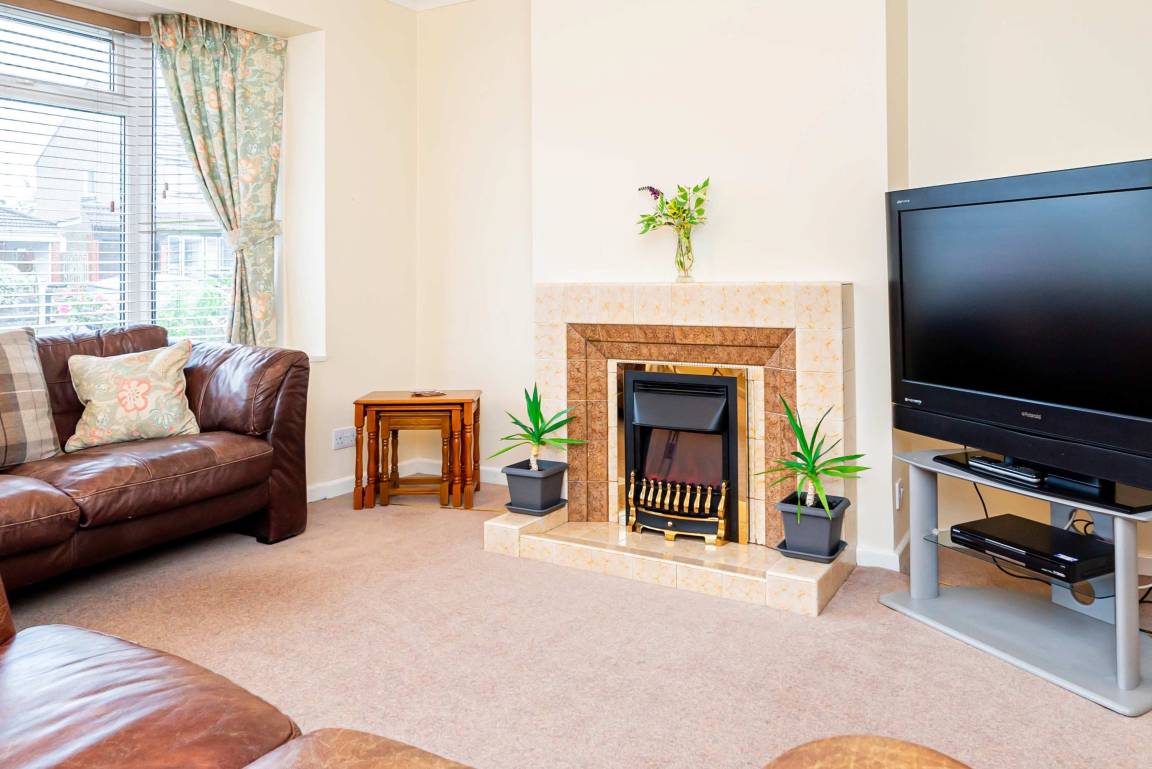 House ∙ 2 Bedrooms ∙ 4 Guests - Swindon