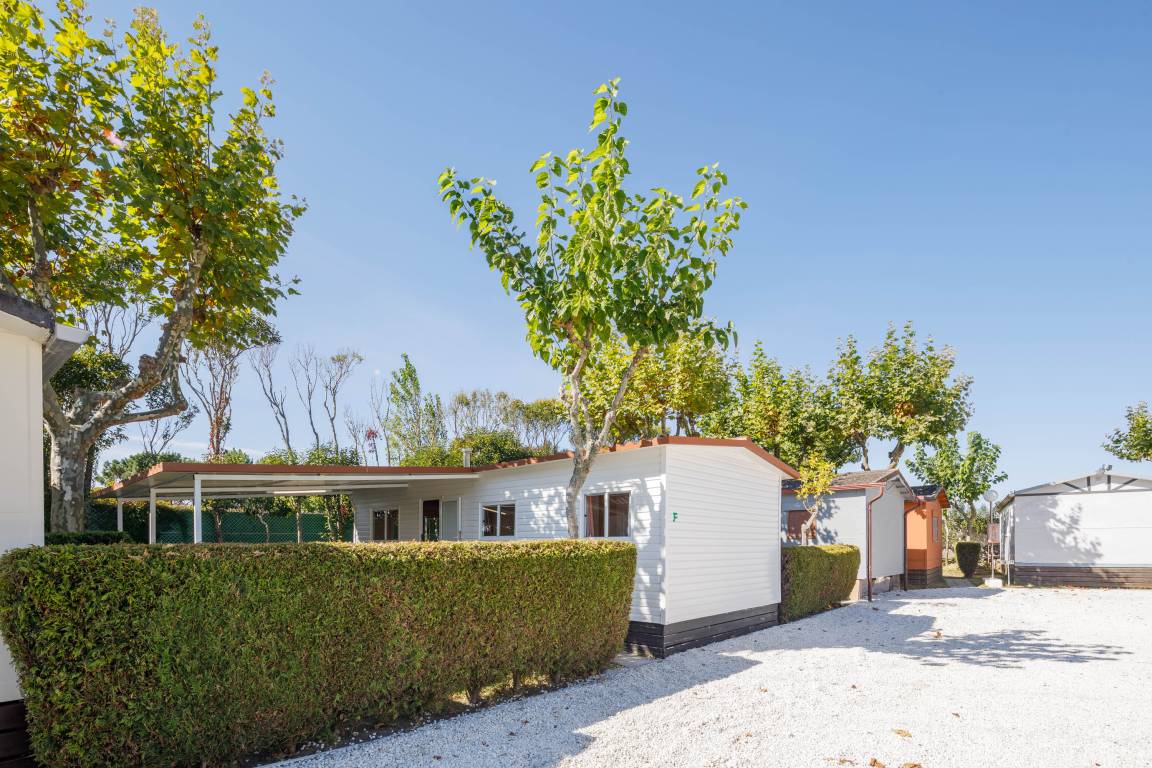 50 M² Bungalow ∙ 3 Habitaciones ∙ 5 Huéspedes - El Grove