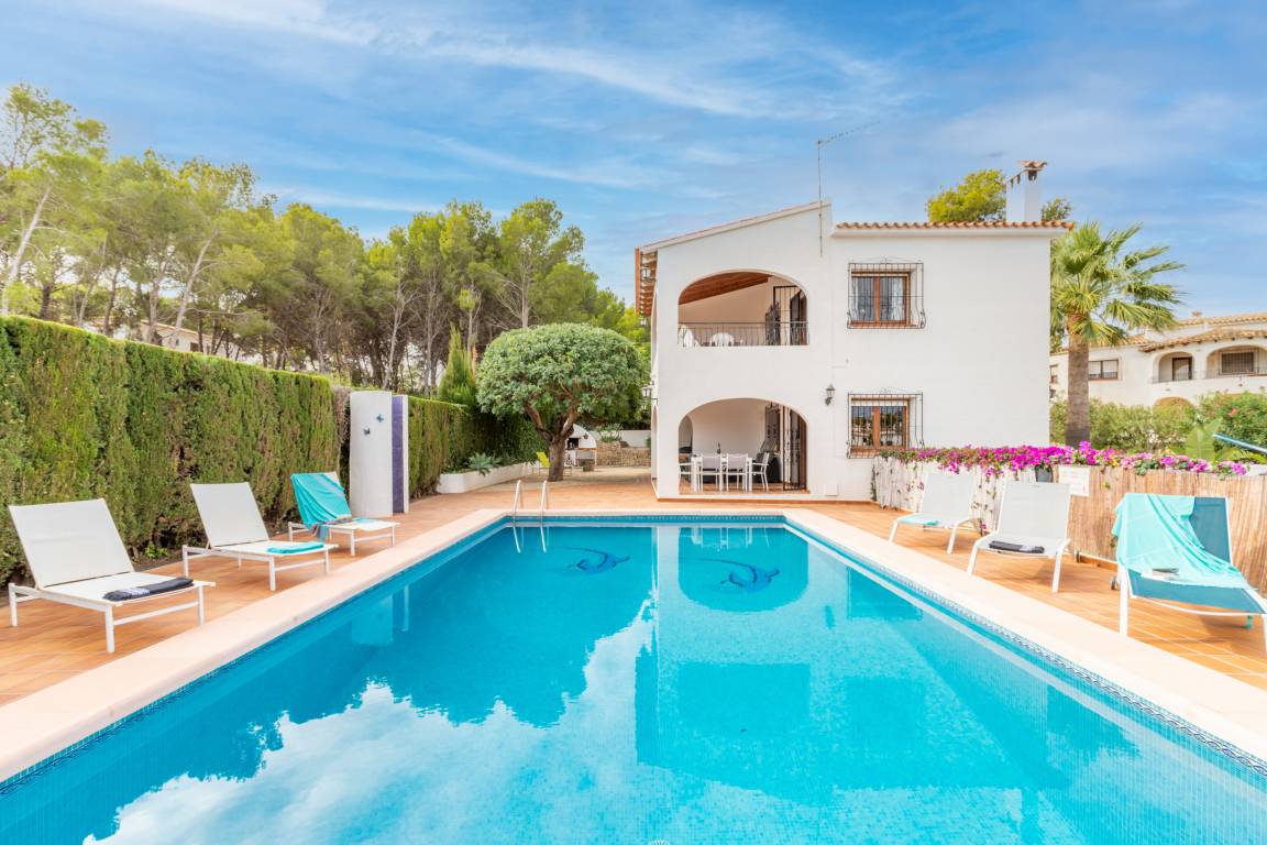 200 M² Villa ∙ 6 Habitaciones ∙ 12 Huéspedes - Moraira