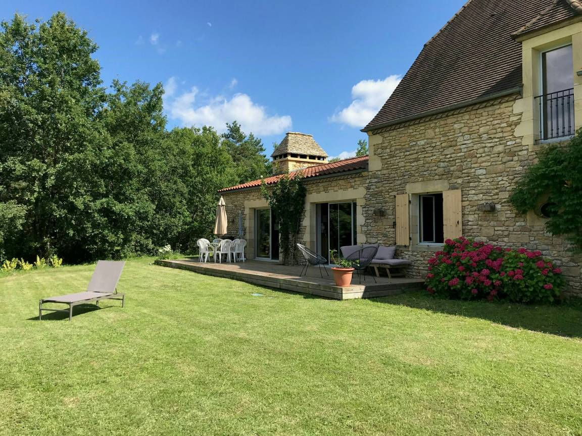 230 M² Ferienhaus ∙ 4 Schlafzimmer ∙ 8 Gäste - Fleurac