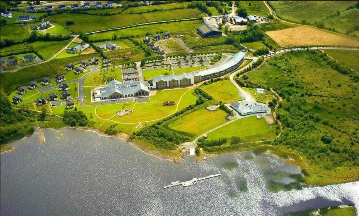 150 M² House ∙ 4 Bedrooms ∙ 8 Guests - Leitrim Village