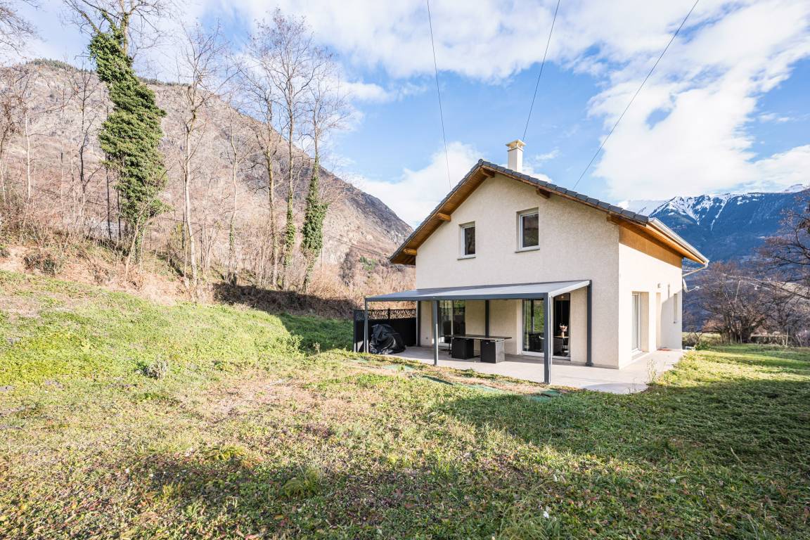 120 M² Villa ∙ 5 Bedrooms ∙ 12 Guests - Saint-Jean-de-Maurienne