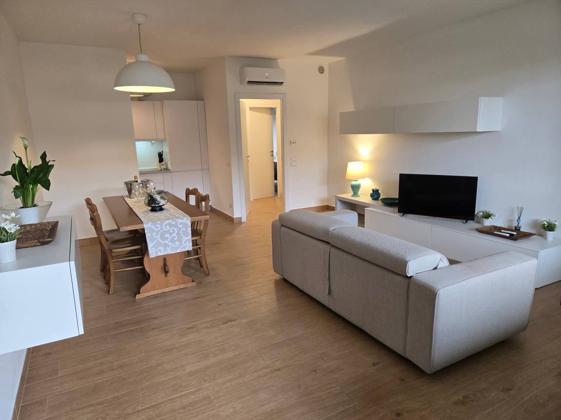 80 M² Apartment ∙ 2 Bedrooms ∙ 5 Guests - Sirmione
