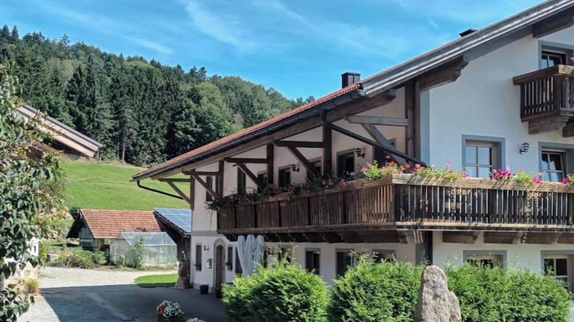 83 M² Ferienwohnung ∙ 3 Schlafzimmer ∙ 6 Gäste - Viechtach