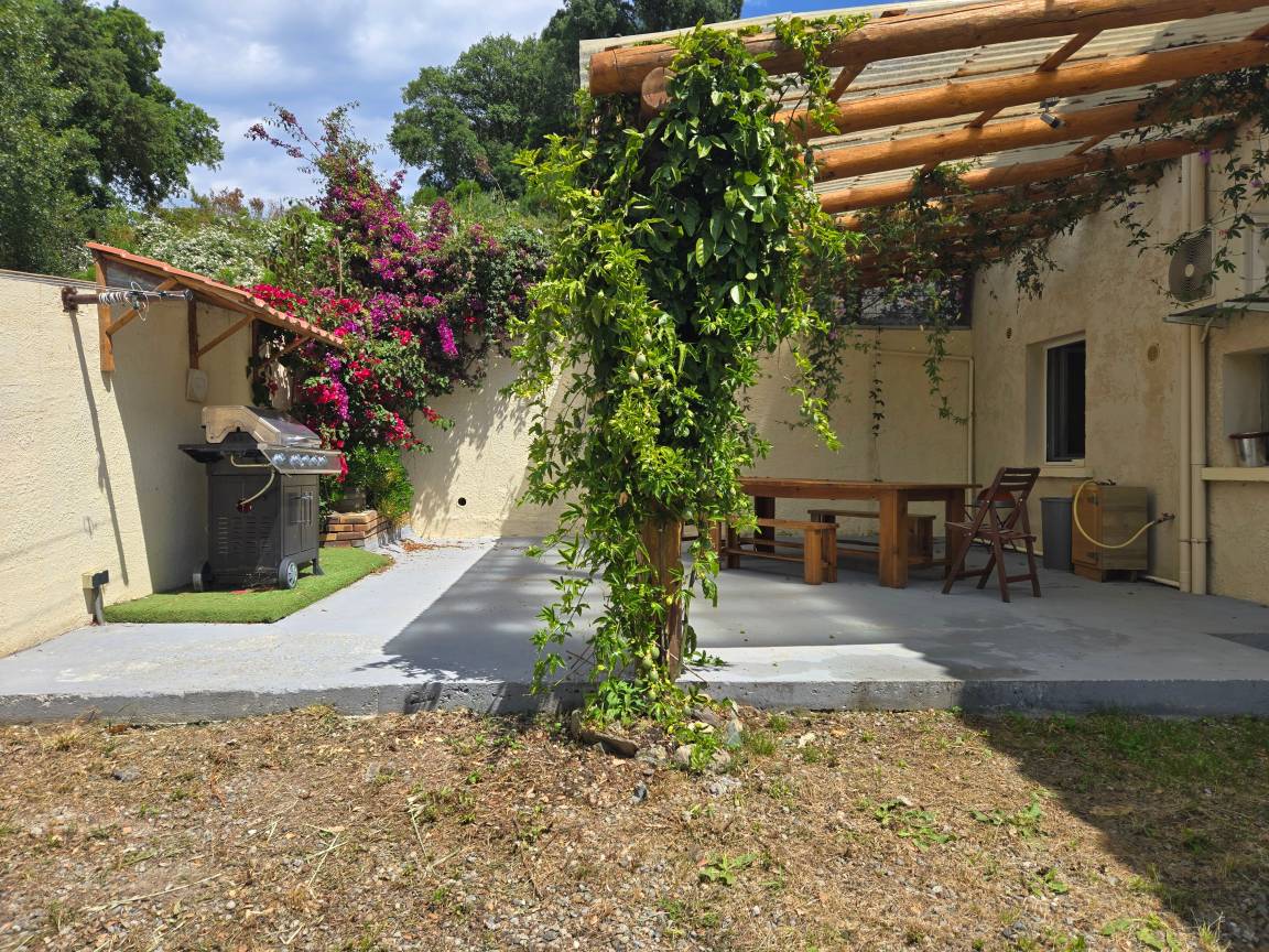 70 M² Villa ∙ 2 Makuuhuonetta ∙ 6 Vierasta - Aléria