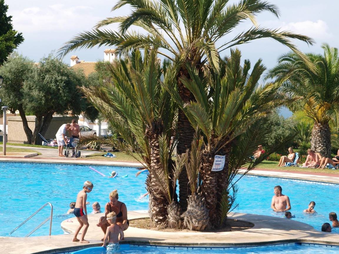 97 M² Bungalow ∙ 3 Habitaciones ∙ 6 Huéspedes - Santa Pola