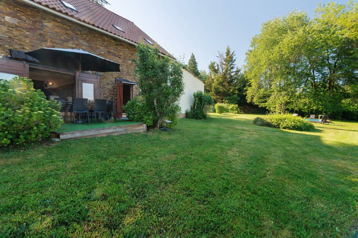 120 M² Cottage ∙ 3 Bedrooms ∙ 8 Guests - Dordogne