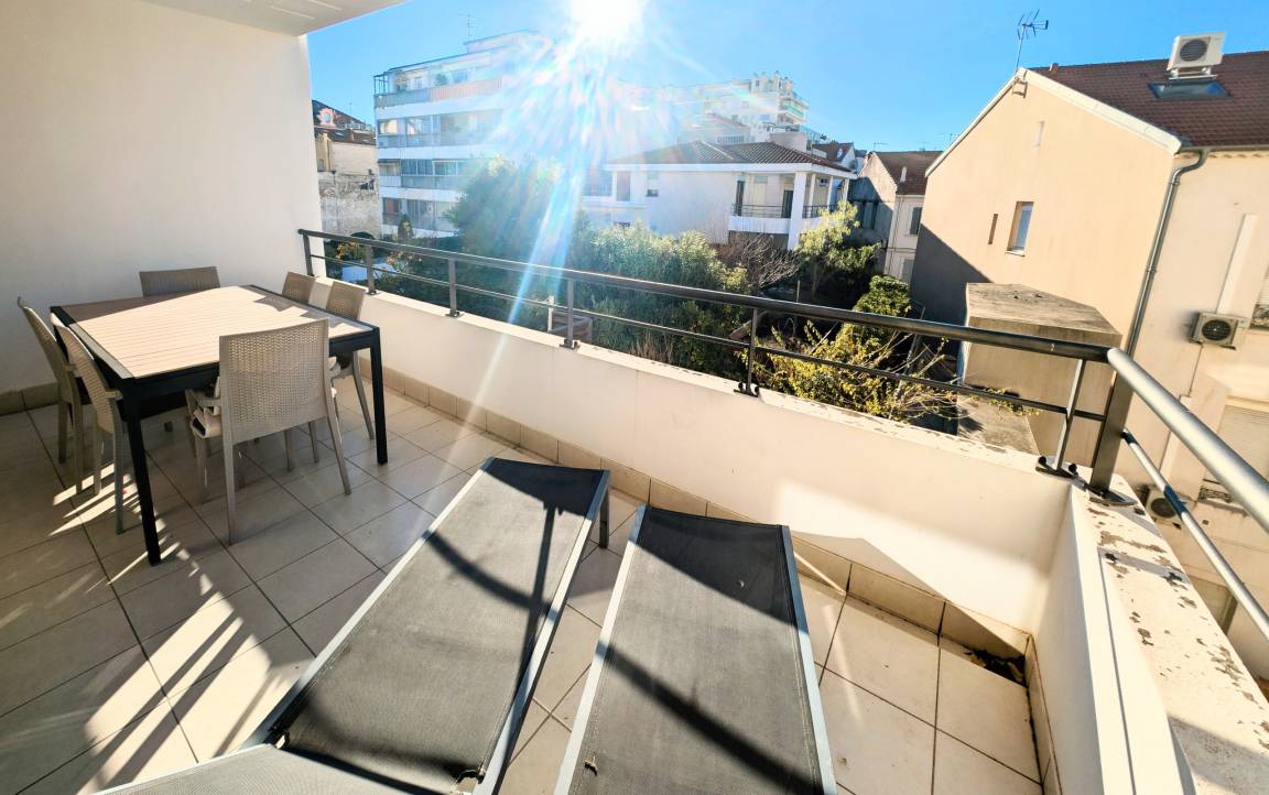 110 M² Apartment ∙ 3 Bedrooms ∙ 6 Guests - Cannes