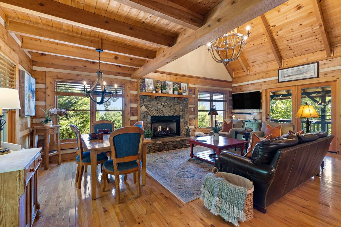 118 M² Cabin ∙ 2 Bedrooms ∙ 4 Guests - Blowing Rock, NC