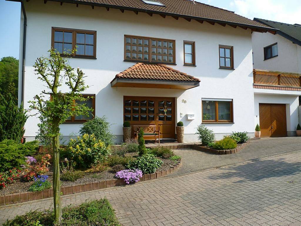 70 M² Appartement ∙ 2 Slaapkamers ∙ 6 Gasten - Mayen