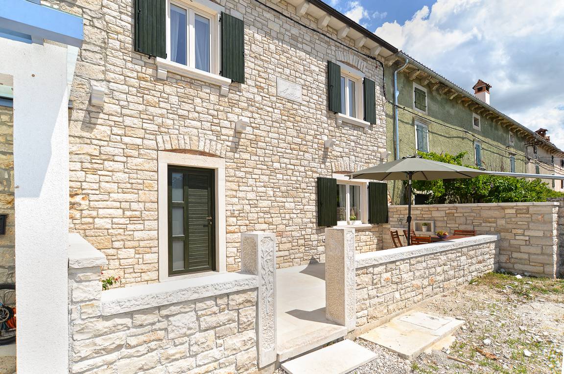 80 M² Ferienhaus ∙ 2 Schlafzimmer ∙ 6 Gäste - Bale
