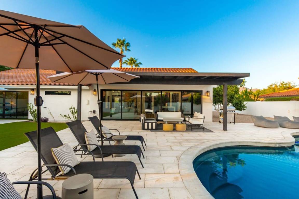 Apartment ∙ 4 Bedrooms ∙ 10 Guests - Fountain Hills, AZ