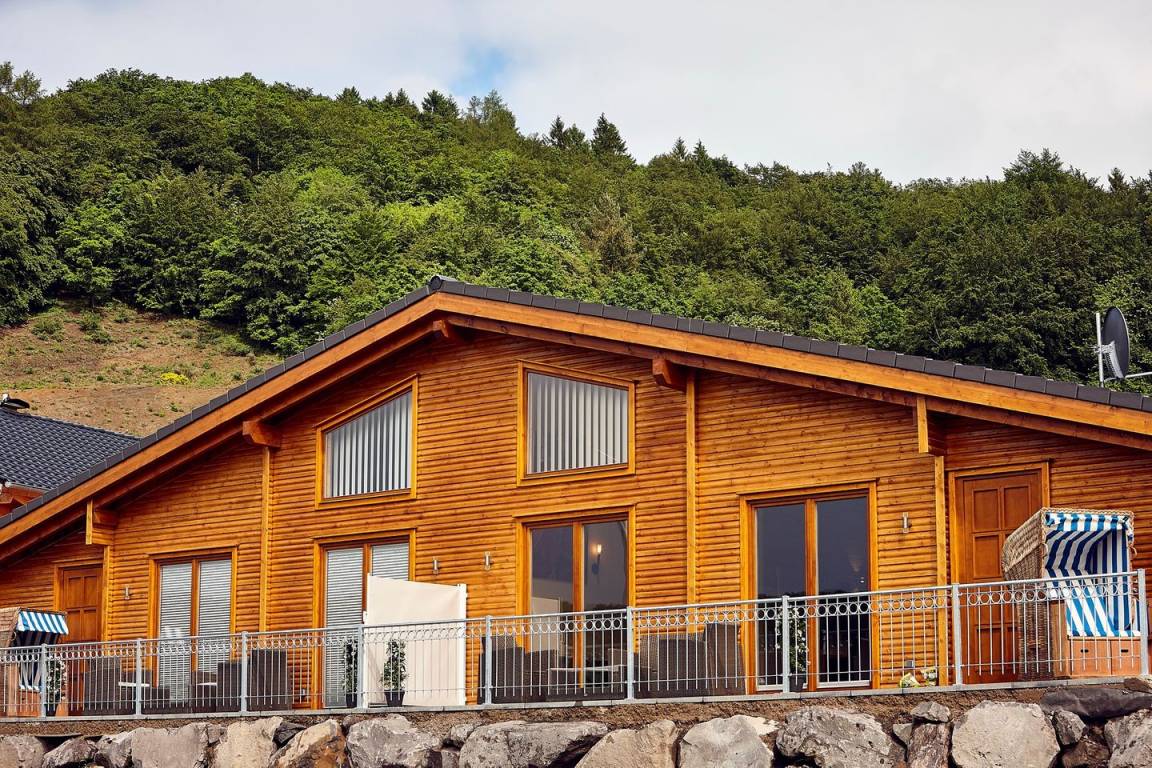 86 M² Ferienhaus ∙ 2 Schlafzimmer ∙ 4 Gäste - Mayen