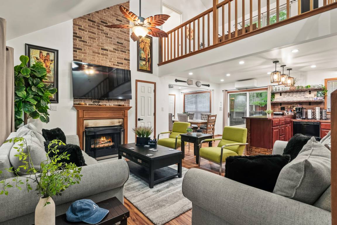 204 M² Talo ∙ 5 Makuuhuonetta ∙ 12 Vierasta - Tannersville, PA