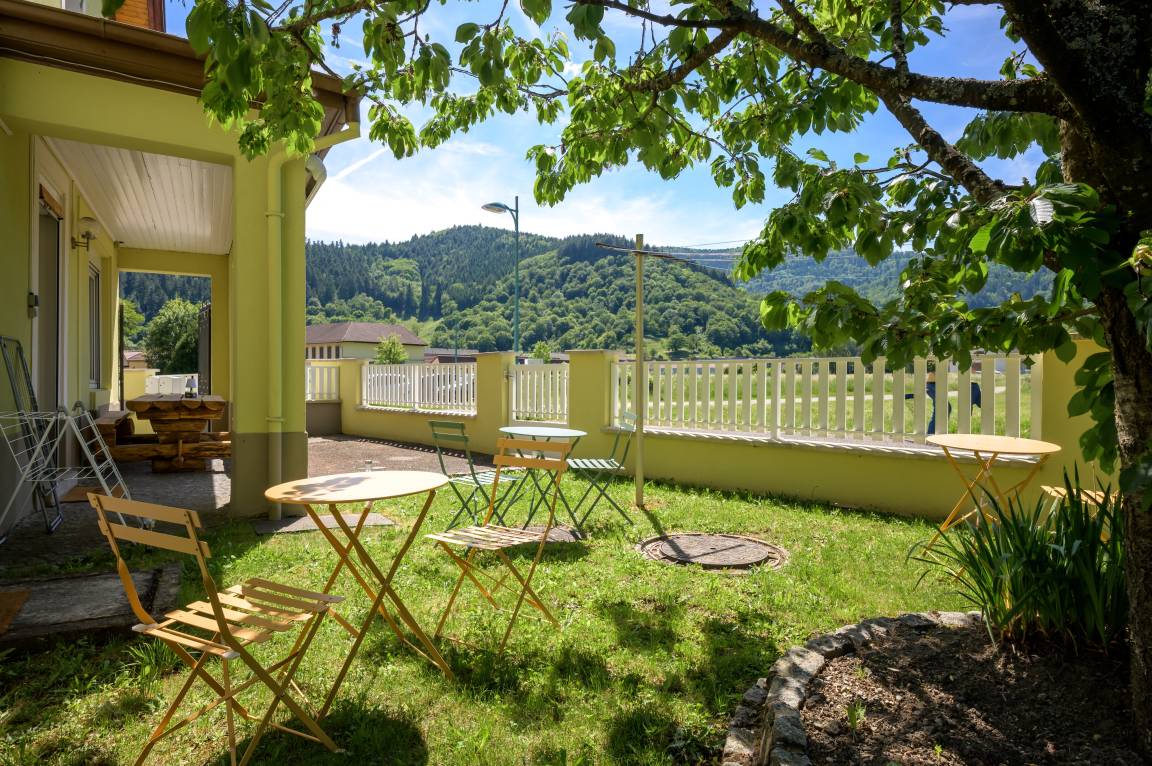 150 M² Ferienhaus ∙ 4 Schlafzimmer ∙ 14 Gäste - Thann