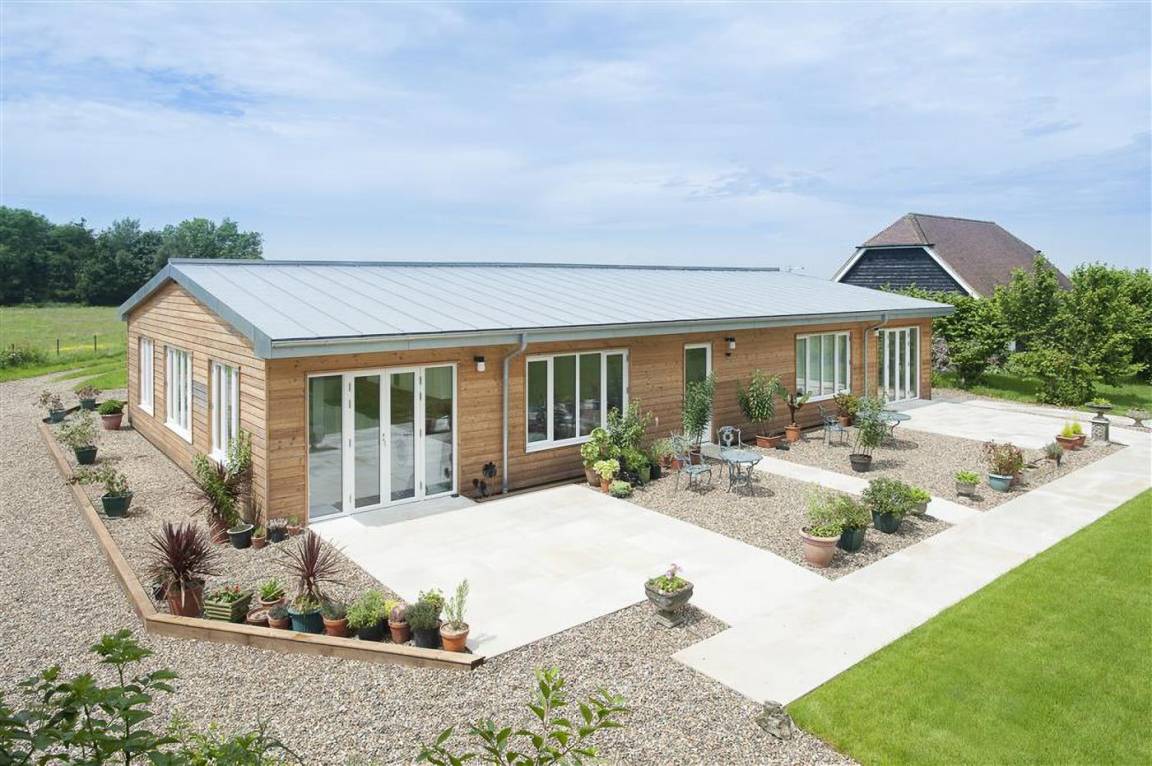 Cottage ∙ 2 Bedrooms ∙ 5 Guests - Folkestone
