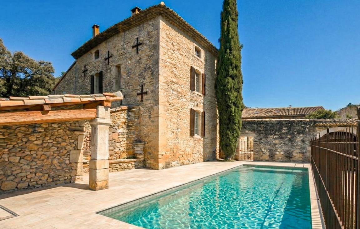 270 M² Ferienhaus ∙ 5 Schlafzimmer ∙ 13 Gäste - Drôme