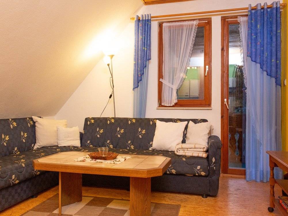 95 M² Ferienwohnung ∙ 3 Schlafzimmer ∙ 5 Gäste - Schiltach