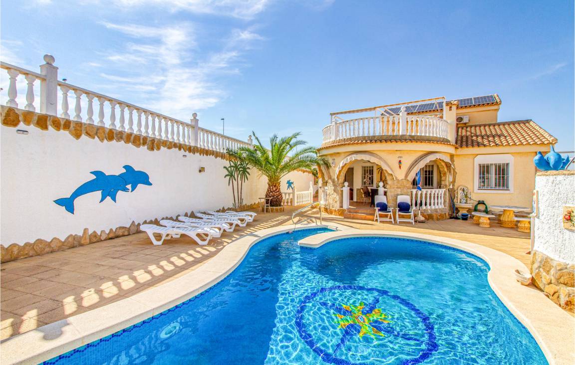 143 M² Casa ∙ 3 Habitaciones ∙ 6 Huéspedes - Santa Pola