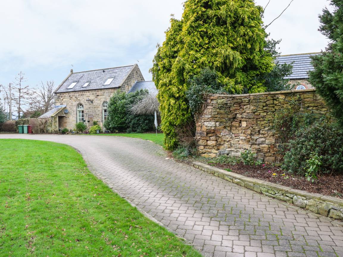 Cottage ∙ 2 Bedrooms ∙ 4 Guests - Chesterfield