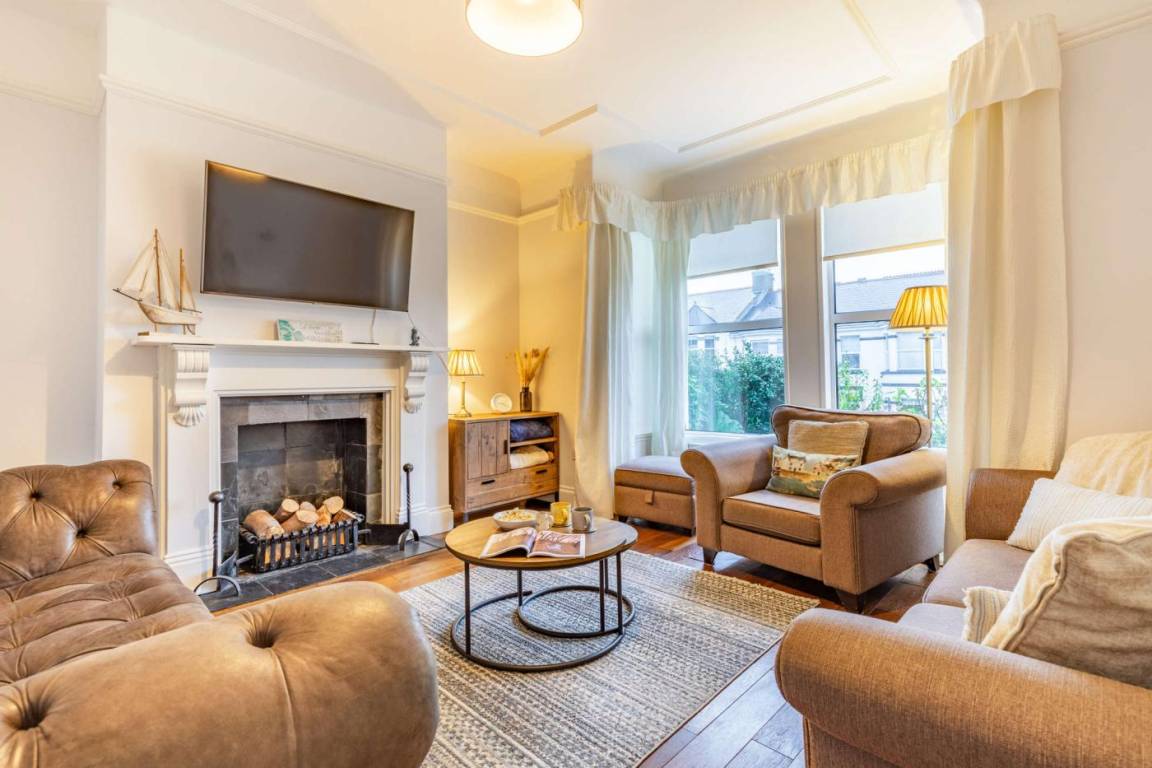 Cottage ∙ 4 Bedrooms ∙ 8 Guests - England