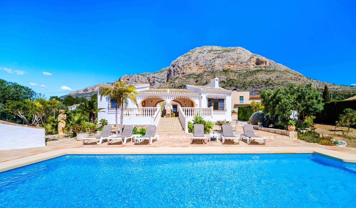 272 M² Villa ∙ 3 Habitaciones ∙ 6 Huéspedes - Jávea