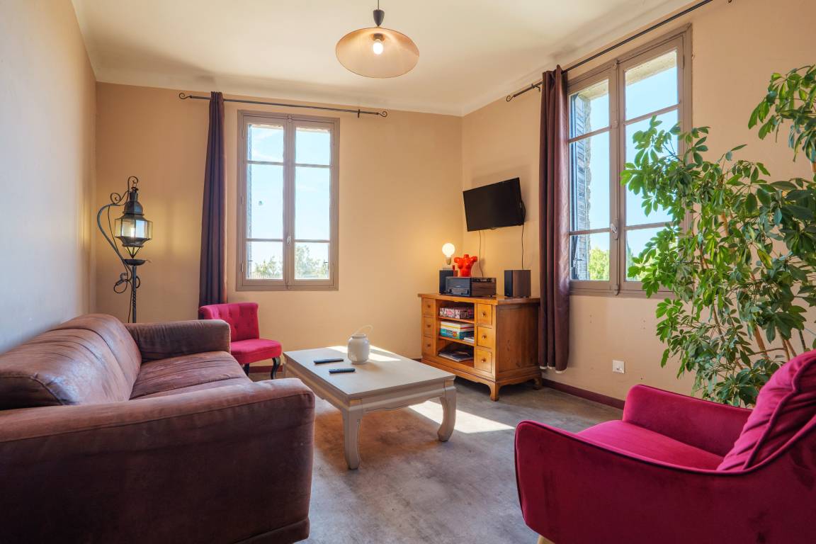 96 M² Appartement ∙ 3 Chambres ∙ 6 Personnes - Barjac