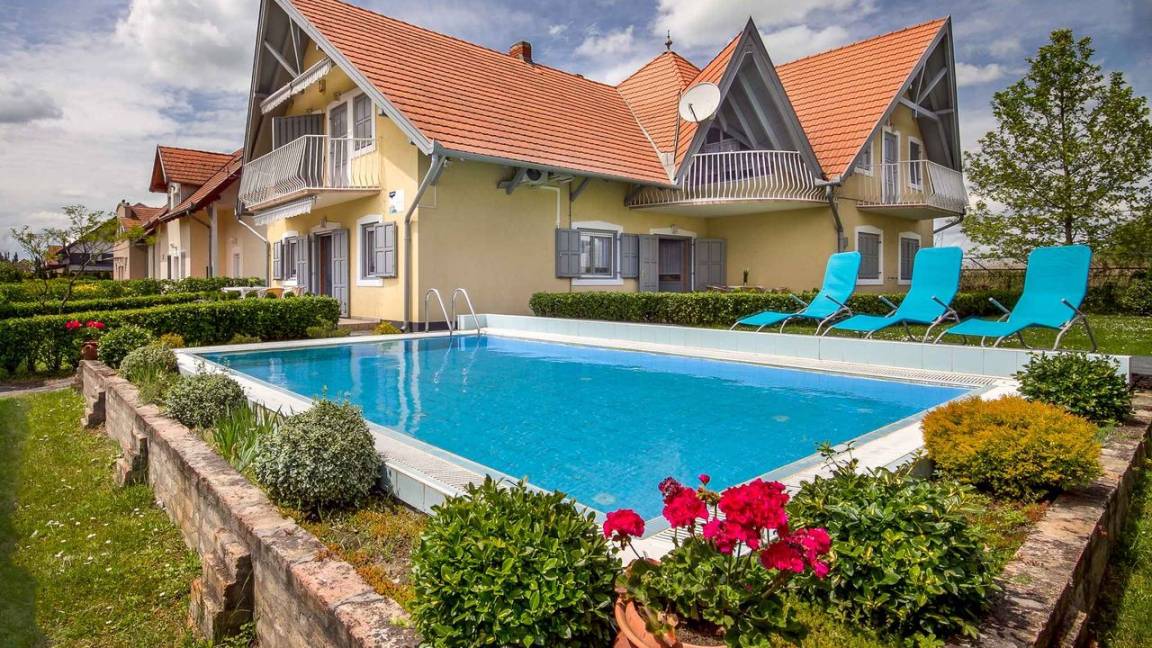 60 M² Appartement ∙ 2 Chambres ∙ 4 Personnes - Balatonmáriafürdő
