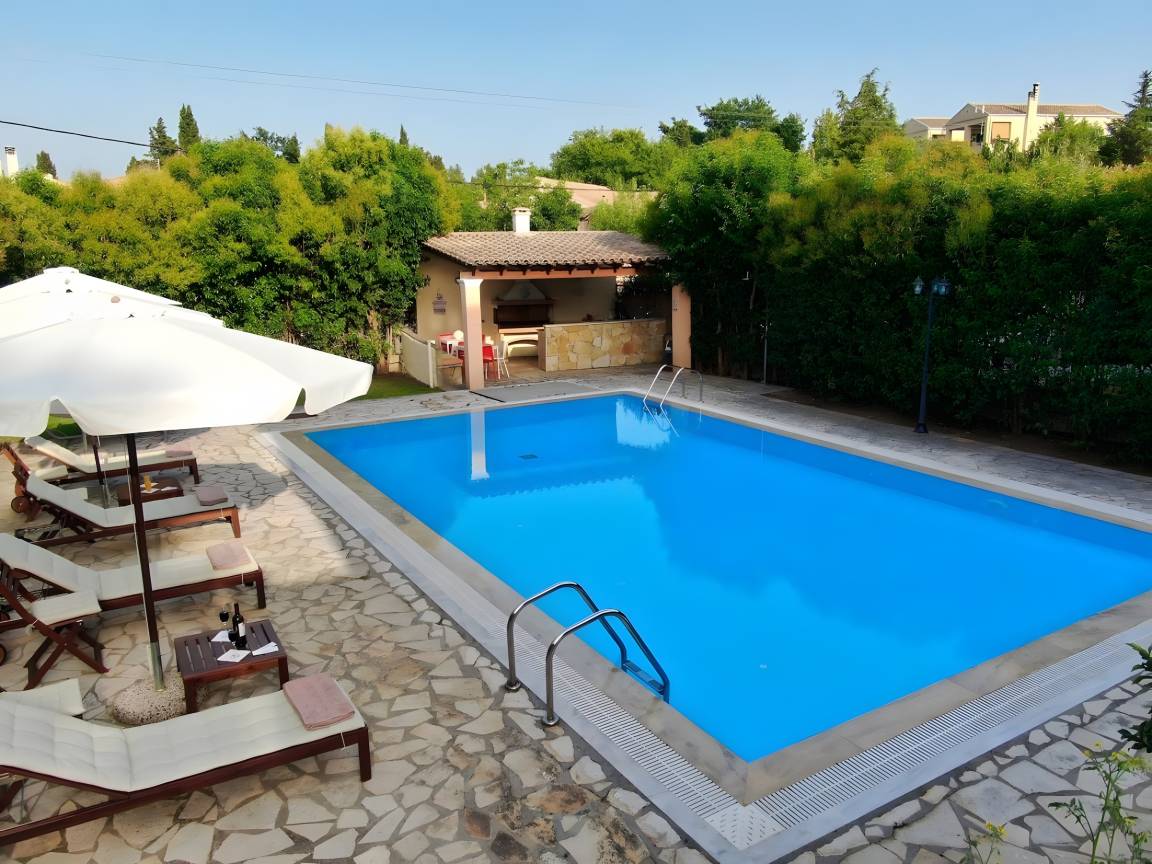 75 M² Apartment ∙ 2 Bedrooms ∙ 5 Guests - Corfu